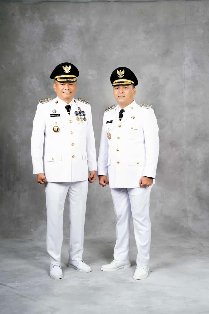 Pasangan Rachmat-Tarmizi Dilantik Presiden Prabowo sebagai Bupati dan Wabup Bengkulu Tengah 2025 ...